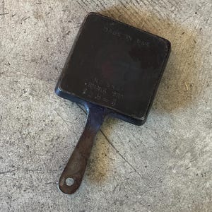Atlanta Stove Works Vintage Small Fry Cast Iron Skillet No 5x5 68H-1 - Etsy
