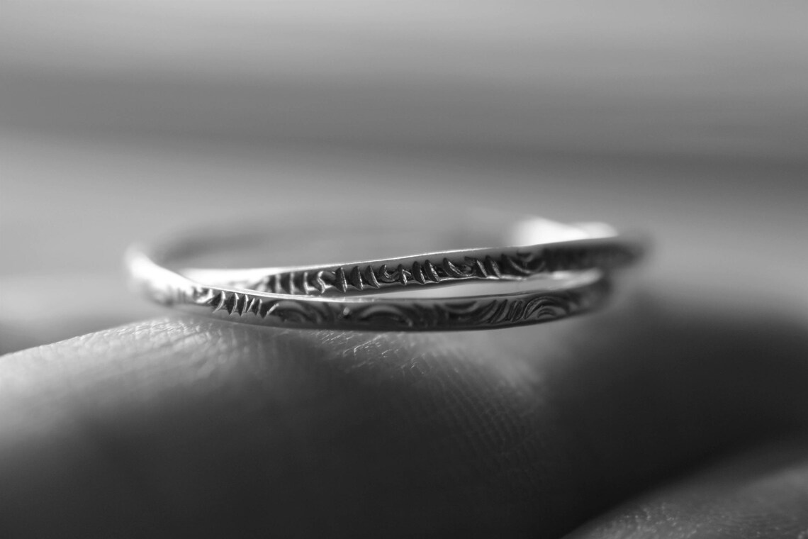 Textured Interlocking Rings Thumb Ring Thumb Ring Textured - Etsy