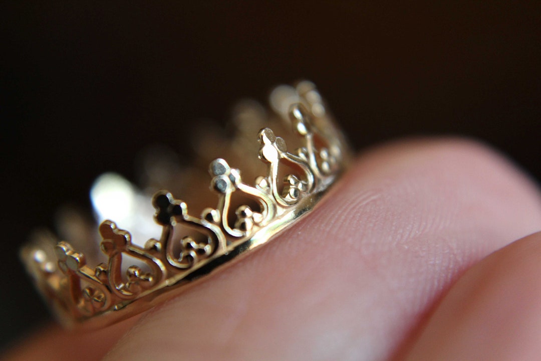 14k Solid Gold Crown Ring. Wedding Band. Engagement Ring, Princess Ring ...