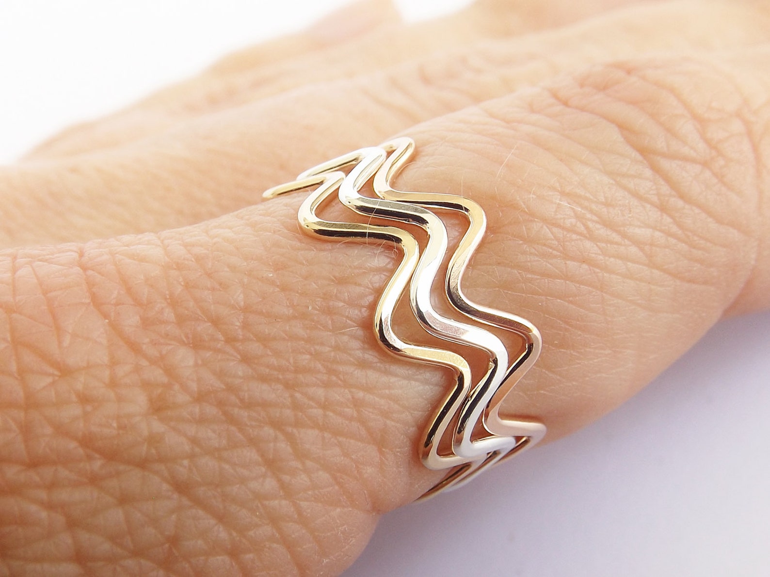 Stackable Zig Zag, Zig Zag Ring, Stackable Wave Ring , Zig Zag Jewelry, Wave Ring, Modern Design ...