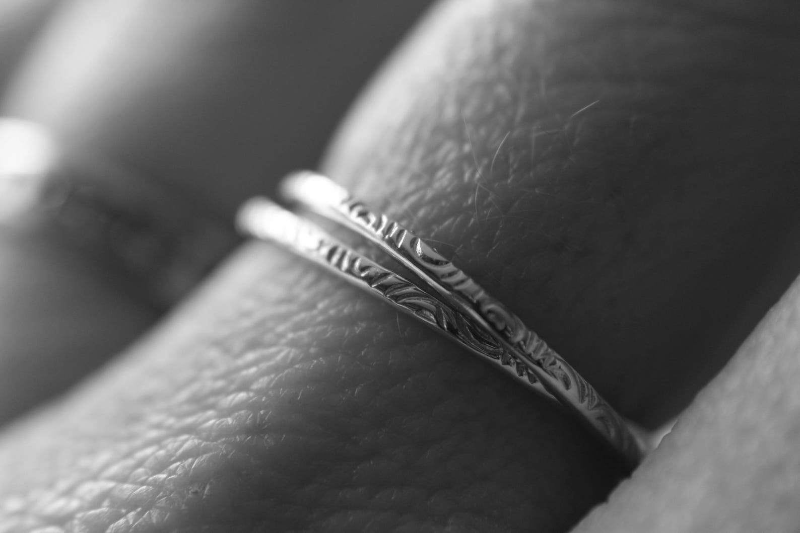 Textured Interlocking Rings Thumb Ring Thumb Ring Textured - Etsy