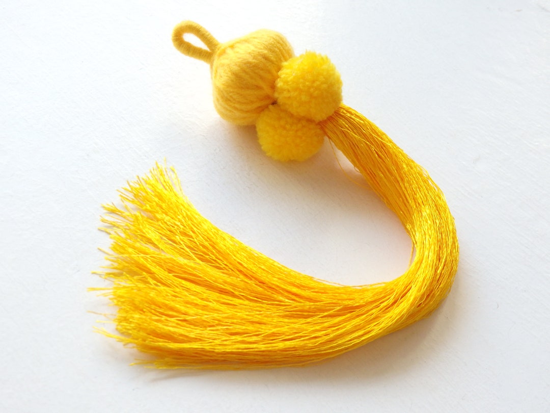 Thai Seide Pompom Quaste, GELBE Seide Quaste mit Wollgarn Kopf und ...