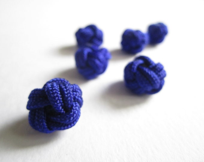 Chinese Knots, 20 Medium Chinese Knot Buttons in ROYAL BLUE, Fabric ...