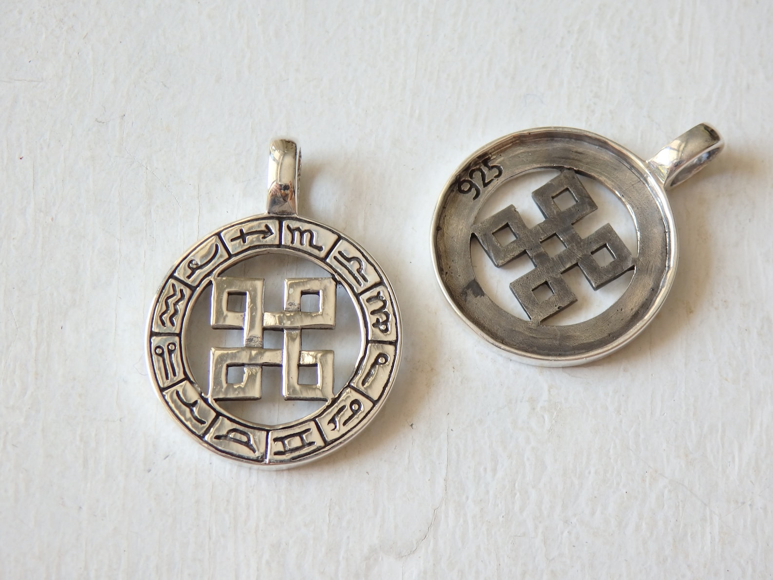 925 Sterling Silver Infinity Knot Pendant With Horoscope - Etsy