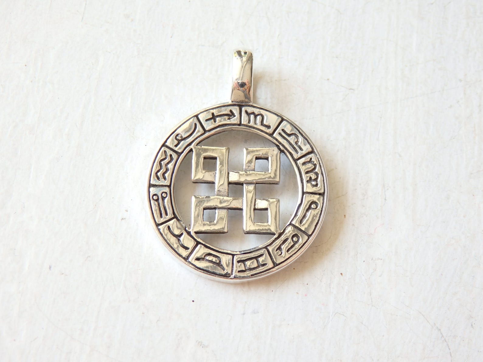925 Sterling Silver Infinity Knot Pendant With Horoscope - Etsy