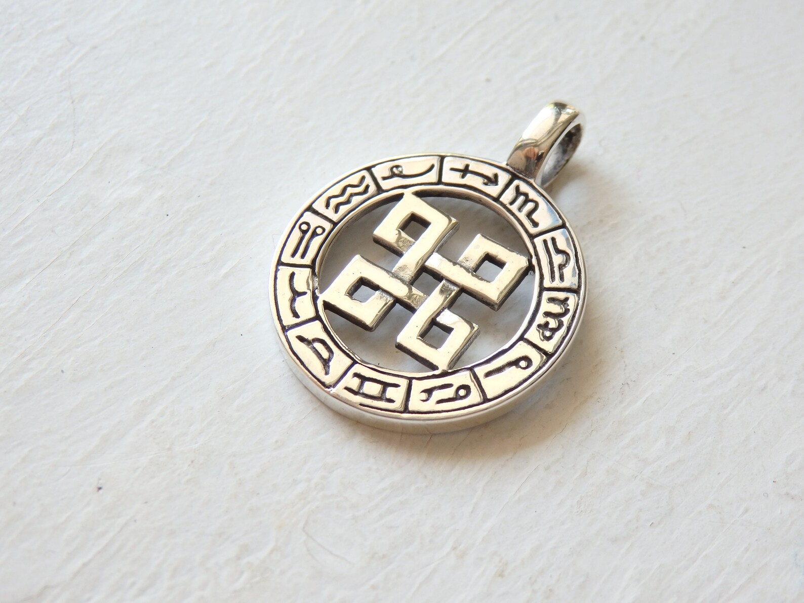 925 Sterling Silver Infinity Knot Pendant With Horoscope - Etsy