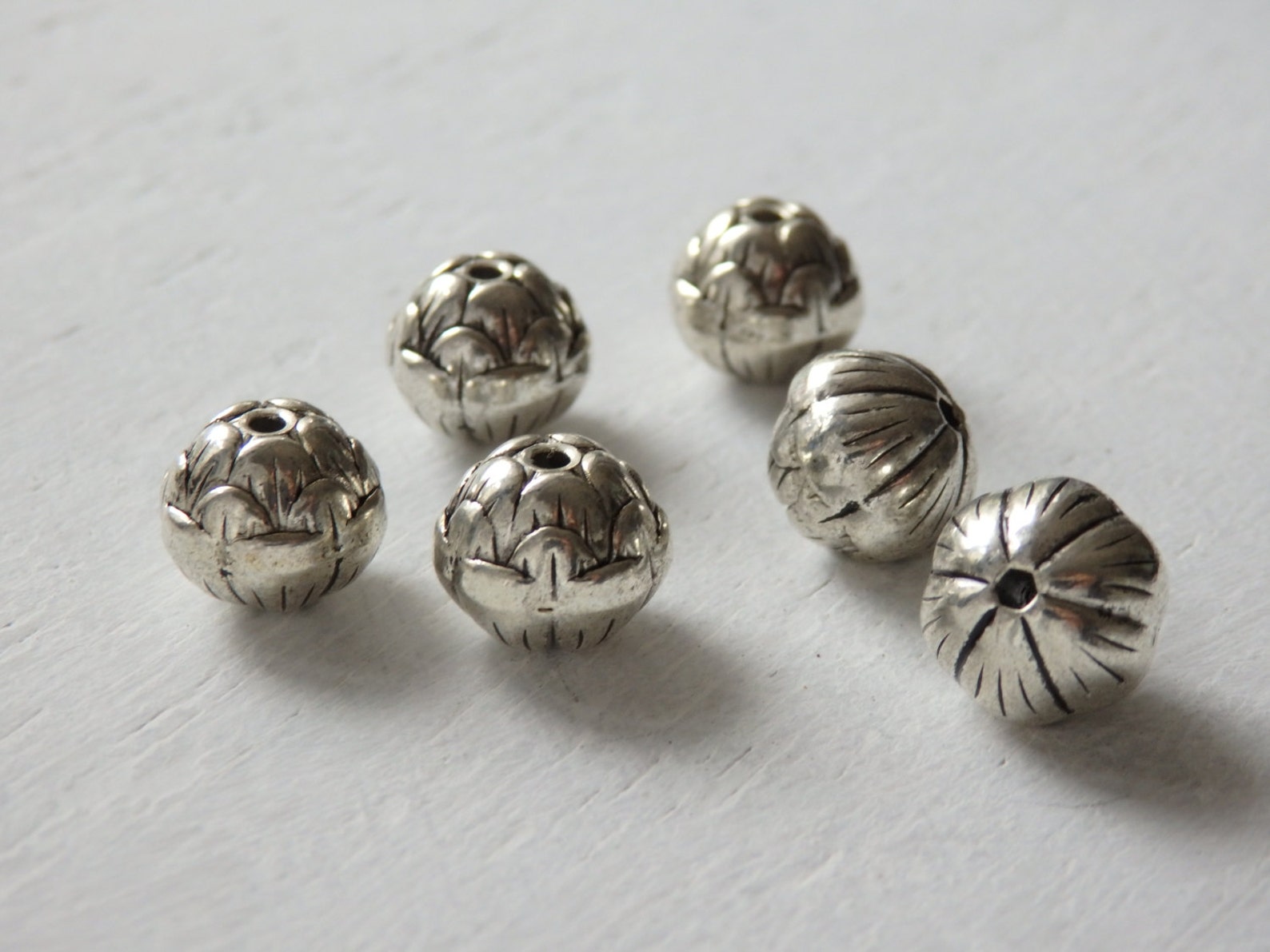 8 Silver lotus flower beads 10x11mm silver tone lotus beads | Etsy