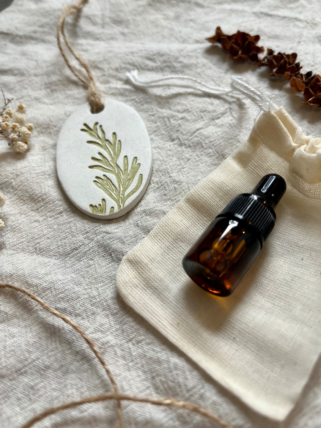 Rosemary Clay Aromatherapy Oil Diffuser / Botanical Clay Decoration ...