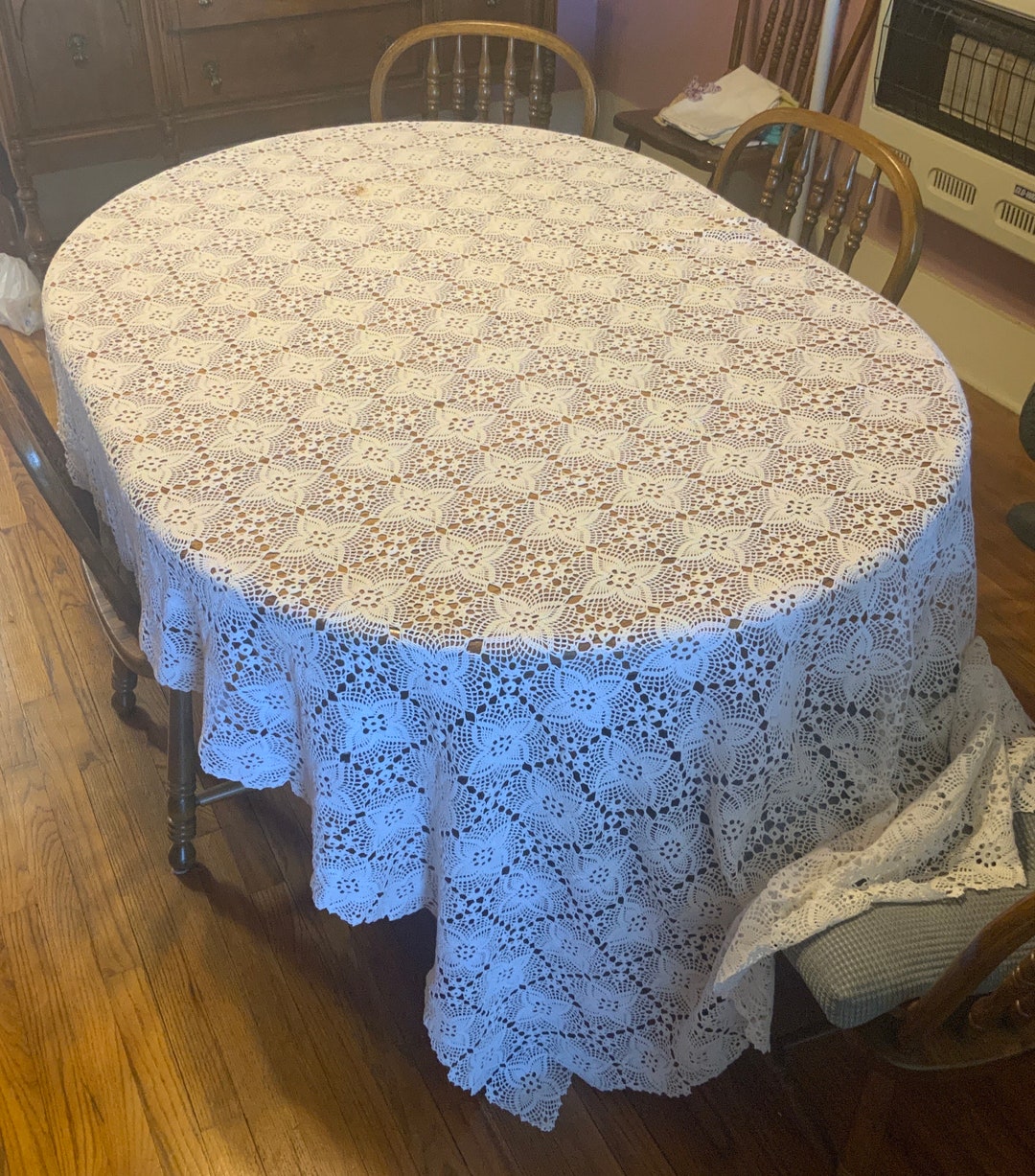 Vintage Crocheted Tablecloth - Etsy