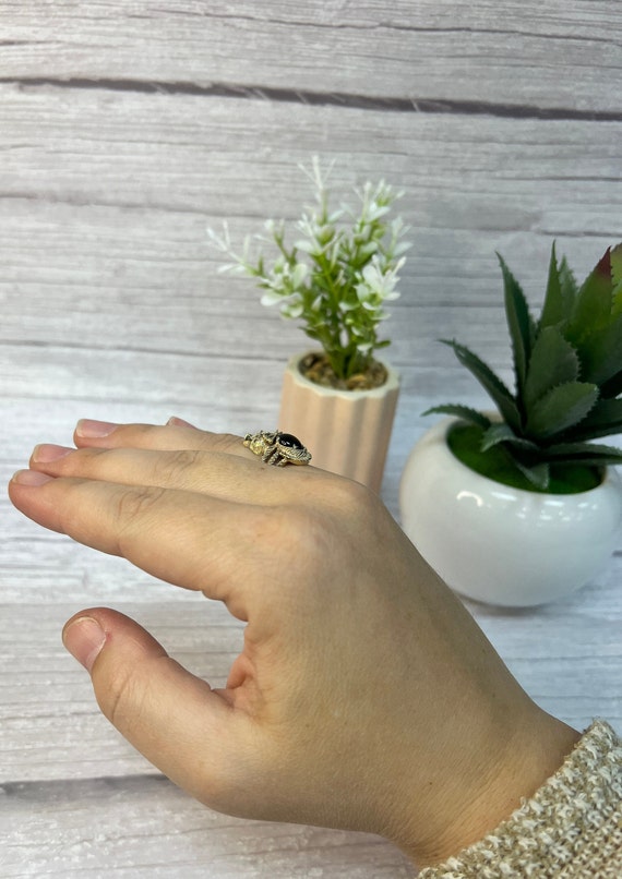 Vintage 10k Yellow Gold Cat Shaped Ring with White Sa… - Gem