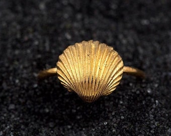Gold Clam Shell Ring - Etsy