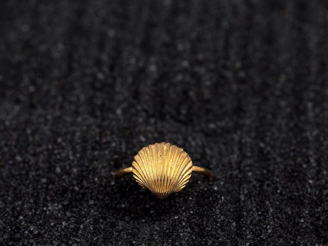 Silver Seashell Ring, Cockle Clam Ring, Tiny Seashell, Beach Wedding ...