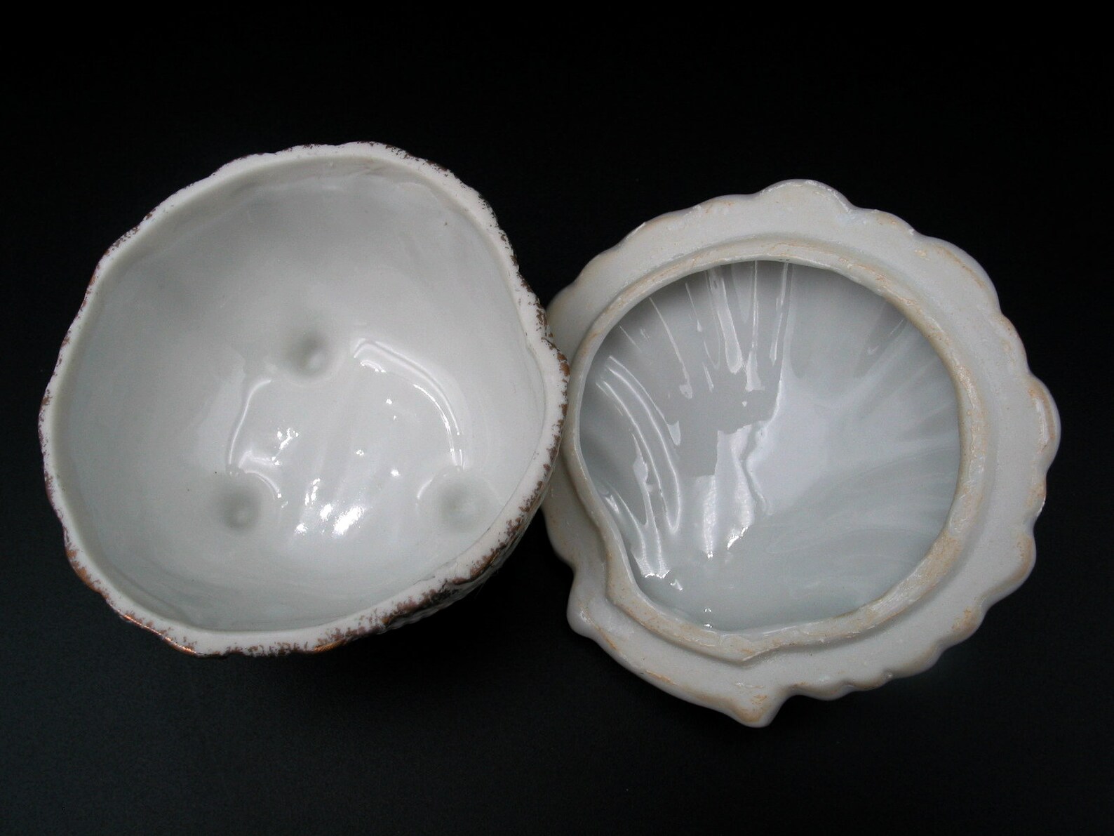 Enesco Footed Hobnail Trinket Box or Dresser Dish With Sea Shell Shaped ...