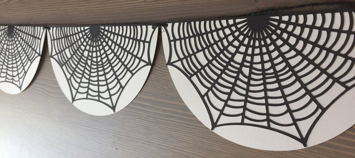 Spiderweb Bunting and Spider Garland / Halloween Banner - Etsy