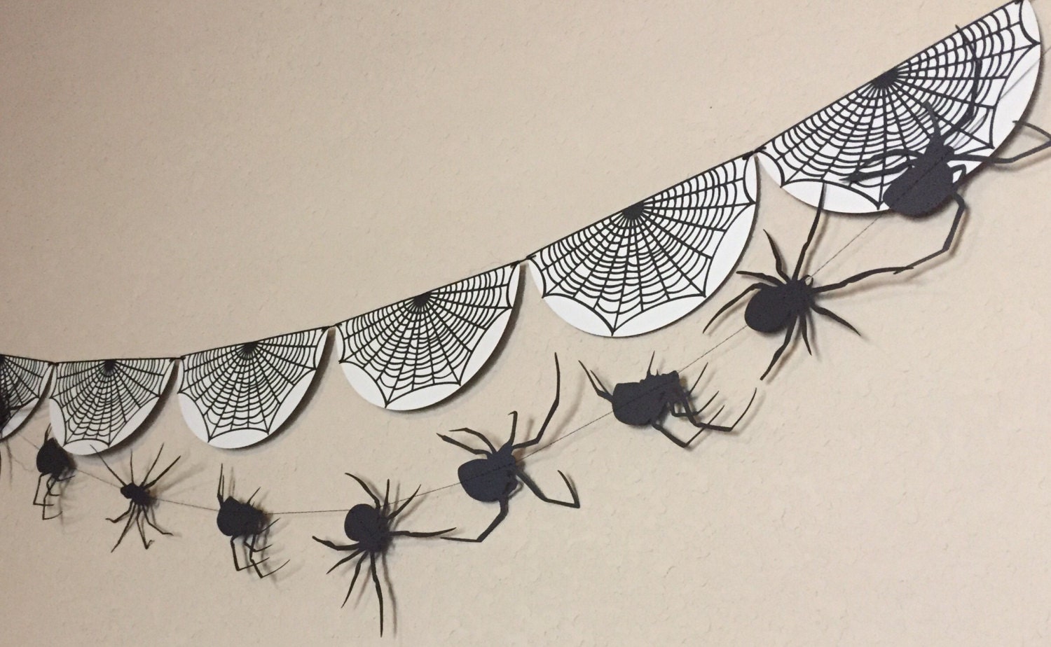 Spiderweb Bunting and Spider Garland / Halloween Banner - Etsy