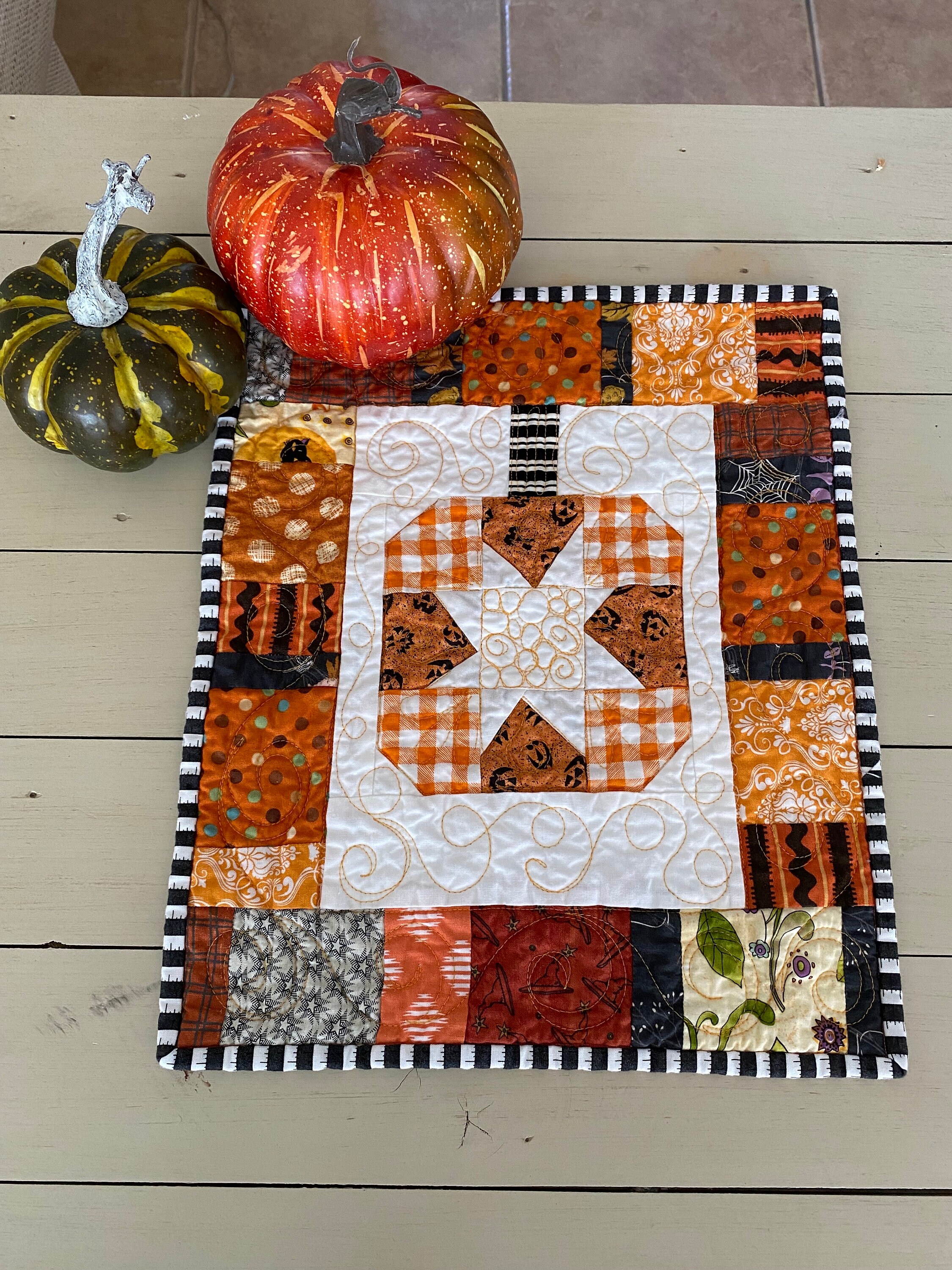 Quilted Patchwork Pumpkin Table Topper or Wallhanging, Fall Table ...