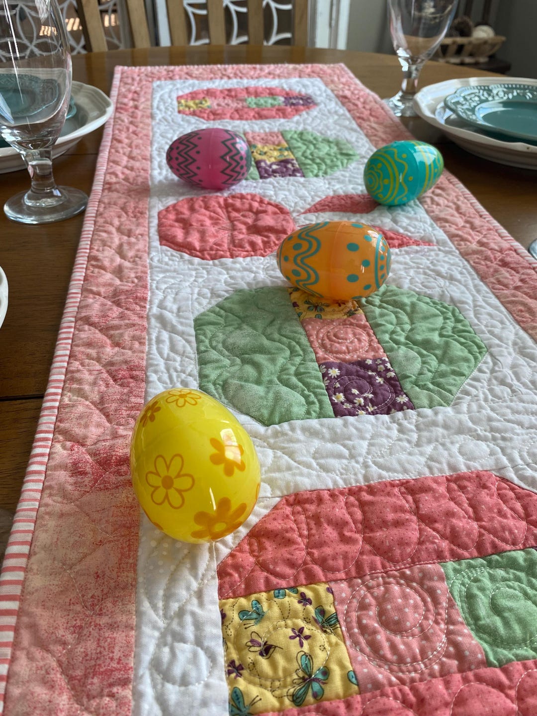 Quilted Easter Table Runner | Pastel Patchwork Easter Bunny & Eggs ...