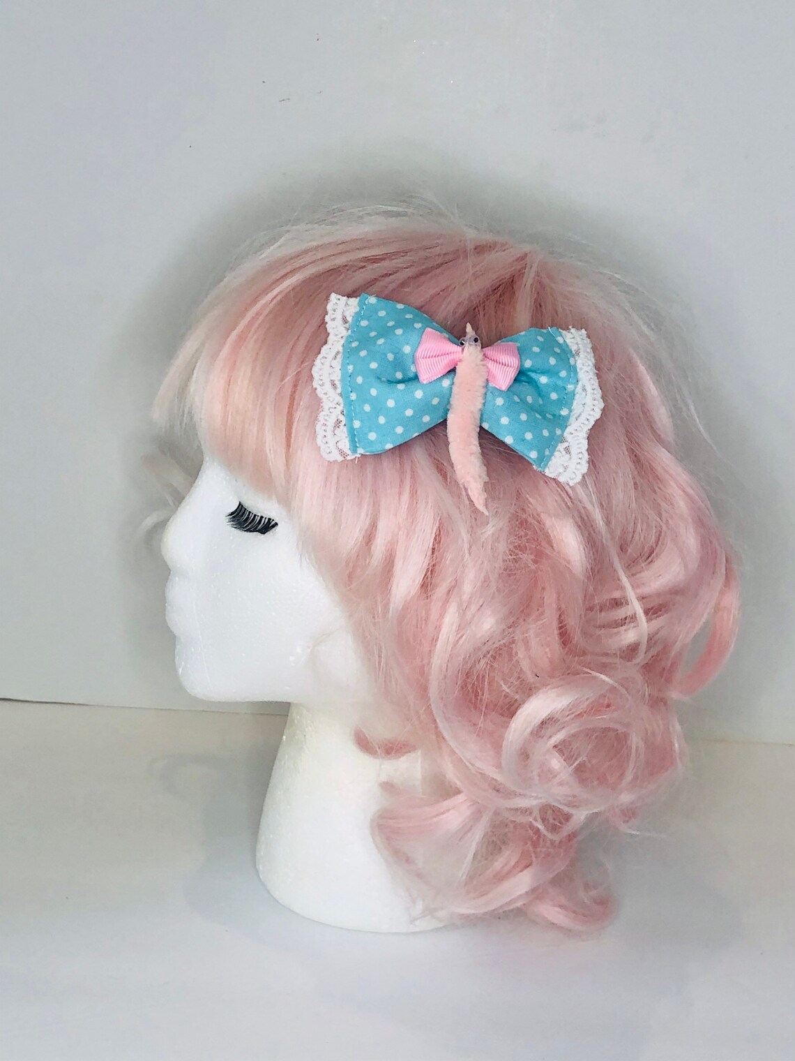Worm on a String Hair Bow - Etsy