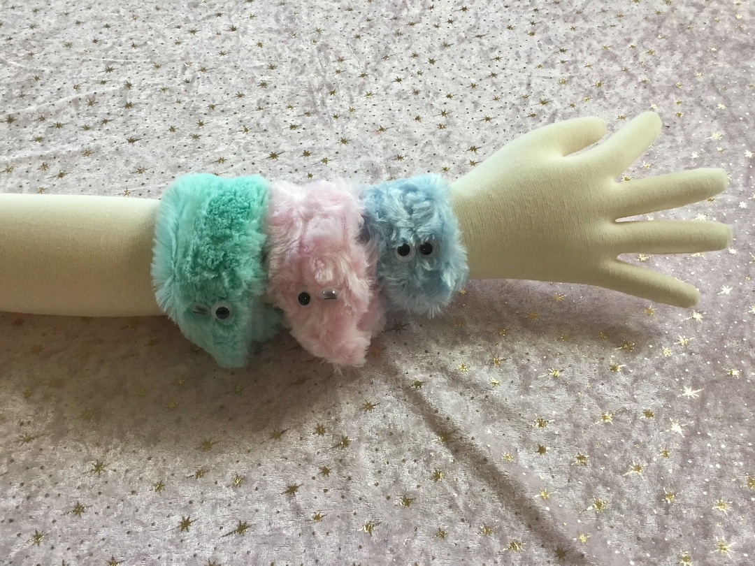 Worm on A String Slap Bracelet - Etsy
