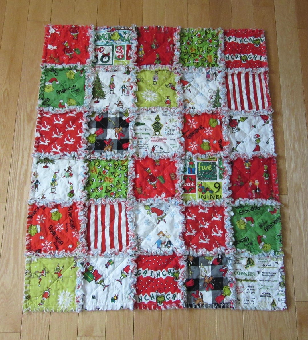 GRINCH Fabric Rag Quilt Dr Seuss Christmas 33" X 40" TODDLER / Baby ...