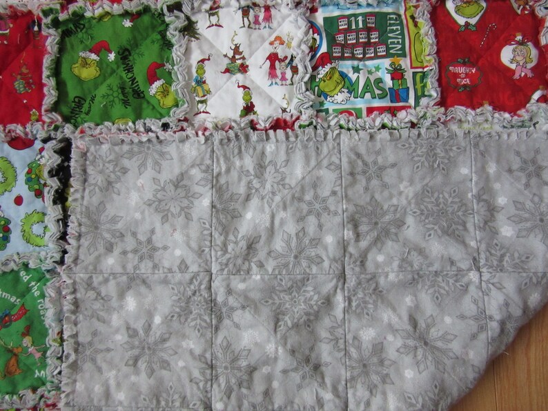 GRINCH Fabric QUILT Rag Quilt Dr Seuss Christmas 46x59 Toddler - Etsy