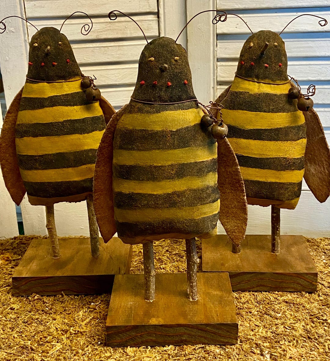 Primitive Folk Art~ Barney Bee ~cupboard/ Farmhouse/spring -summer ...