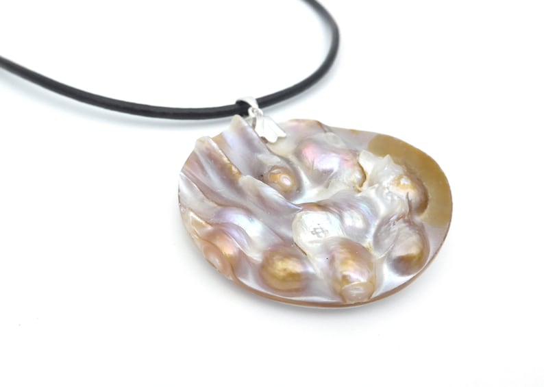 Pearl and Shell Round Pendant Shell Jewelry Natural Free - Etsy