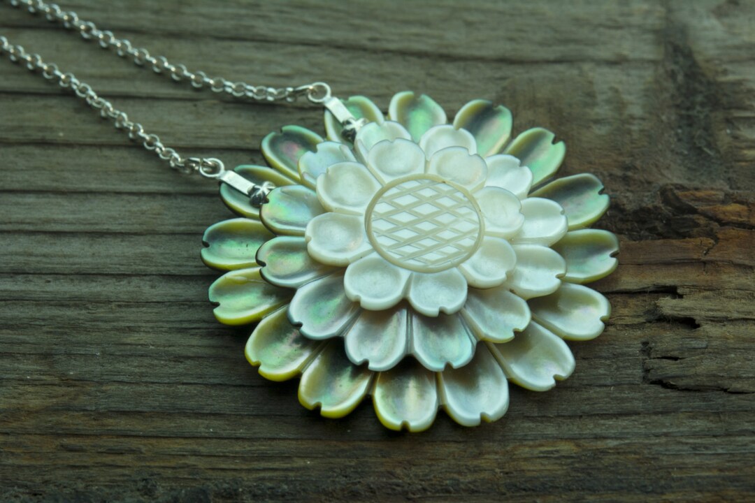 Sunflower Shell Pendant Necklace - Black Lip Shell Flower Jewelry ...