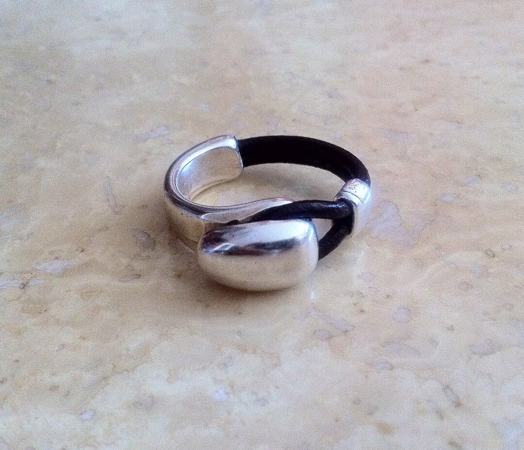 Leather Ring With Silver Zamak Hook, Unisex Design - Etsy