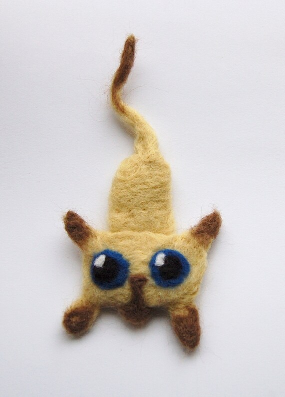 Items similar to Felted cat brooch, needle felted wool cat, siamese ...