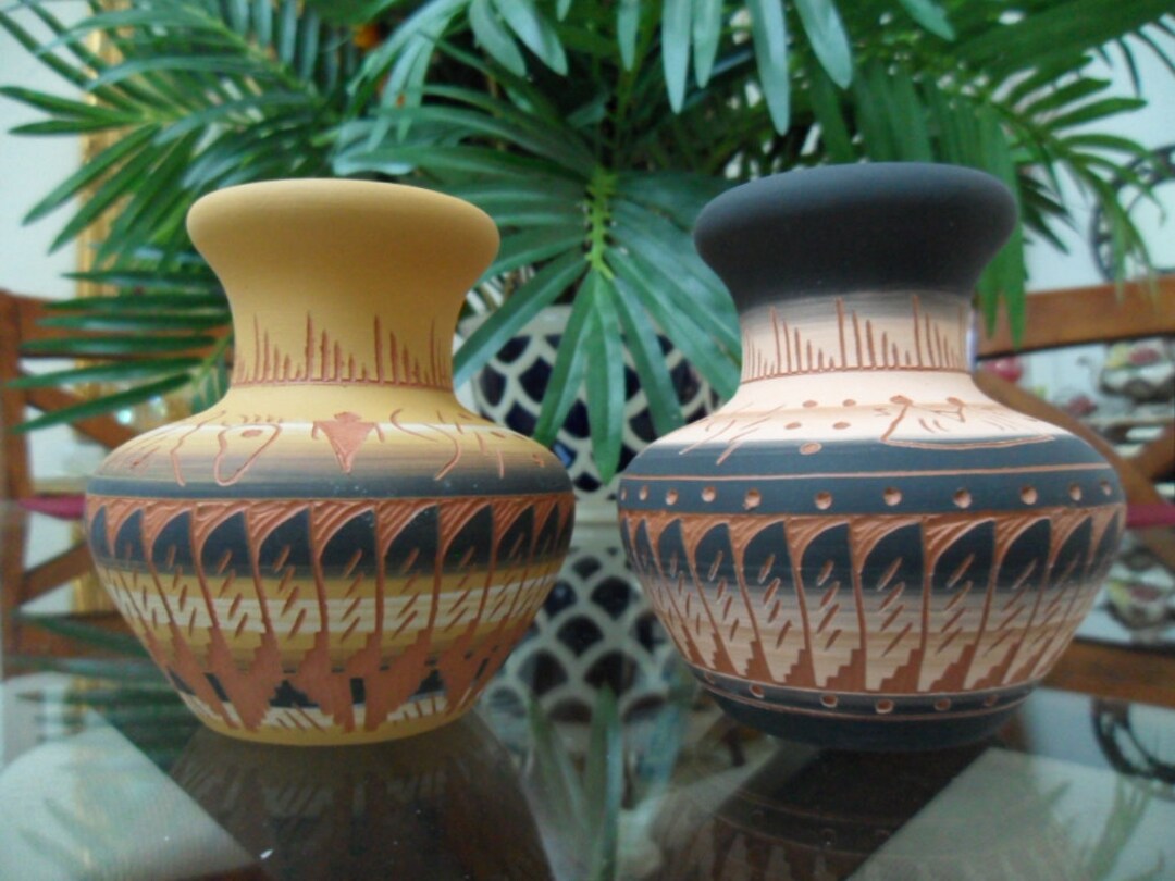Pair Dine/navajo/hopi Native American Terracotta Pottery Hand Made ...