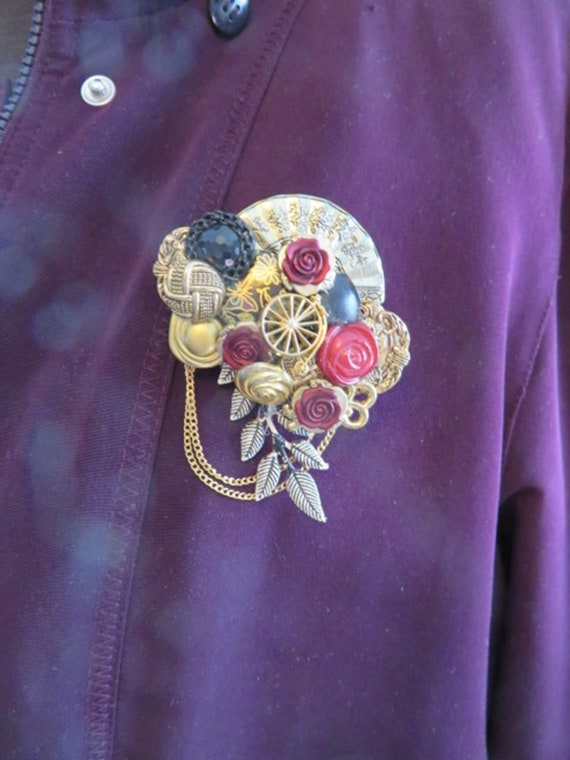 1960s big wheel button - Gem