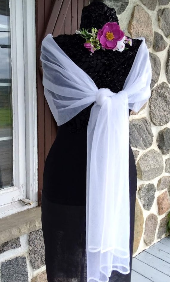 Silky white tulle wedding shawl, Evening scarf and ba… - Gem