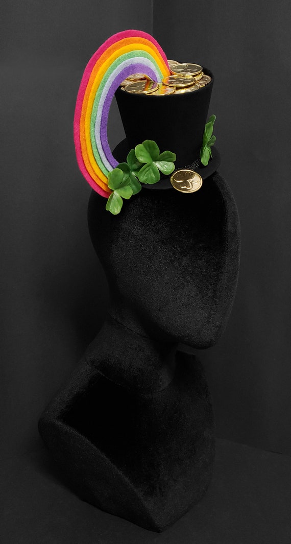 Rainbow Pot Of Gold Leprechaun