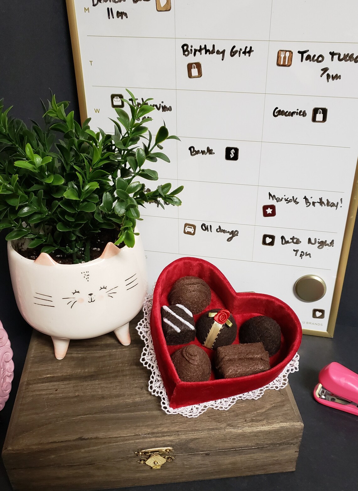 Red Velvet Valentine's Day Chocolate Candy Heart Box Hat - Etsy