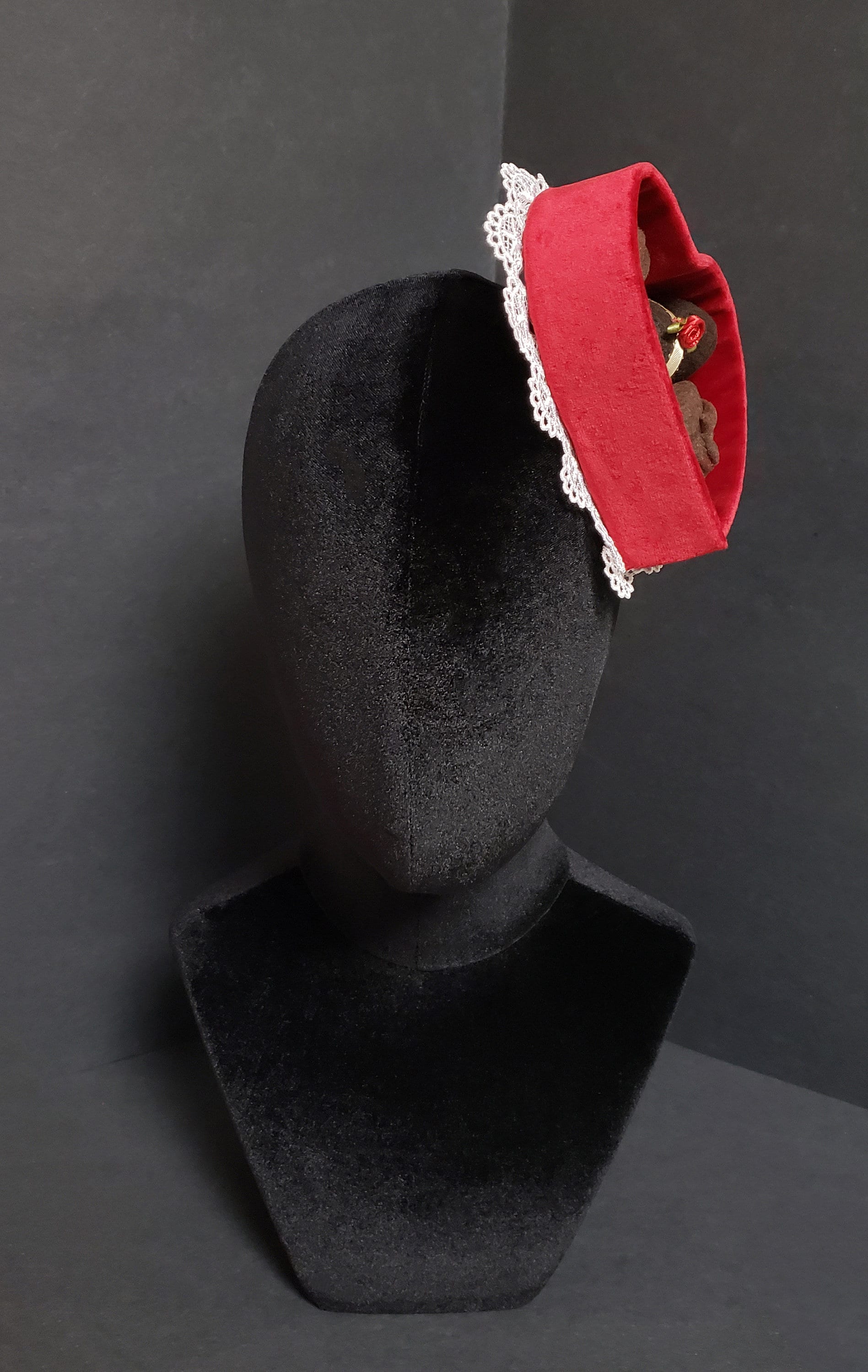 Red Velvet Valentine's Day Chocolate Candy Heart Box Hat or Desk Decor ...