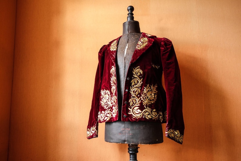 Vintage Antique 1930s Ottoman Velvet Jacket . Metal Embroidery Floral ...