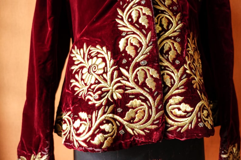 Vintage Antique 1930s Ottoman Velvet Jacket . Metal Embroidery Floral ...