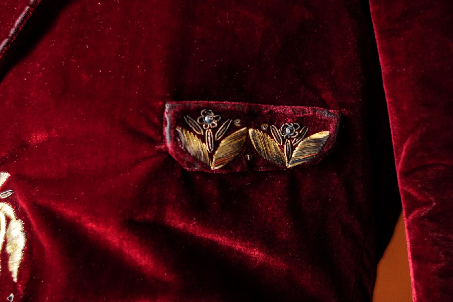 Vintage Antique 1930s Ottoman Velvet Jacket . Metal Embroidery Floral ...