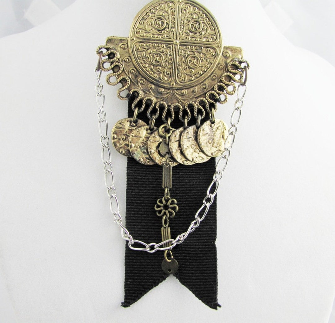 Altered Art Steampunk Medal With a Vintage Brooch Focal Victorian ...