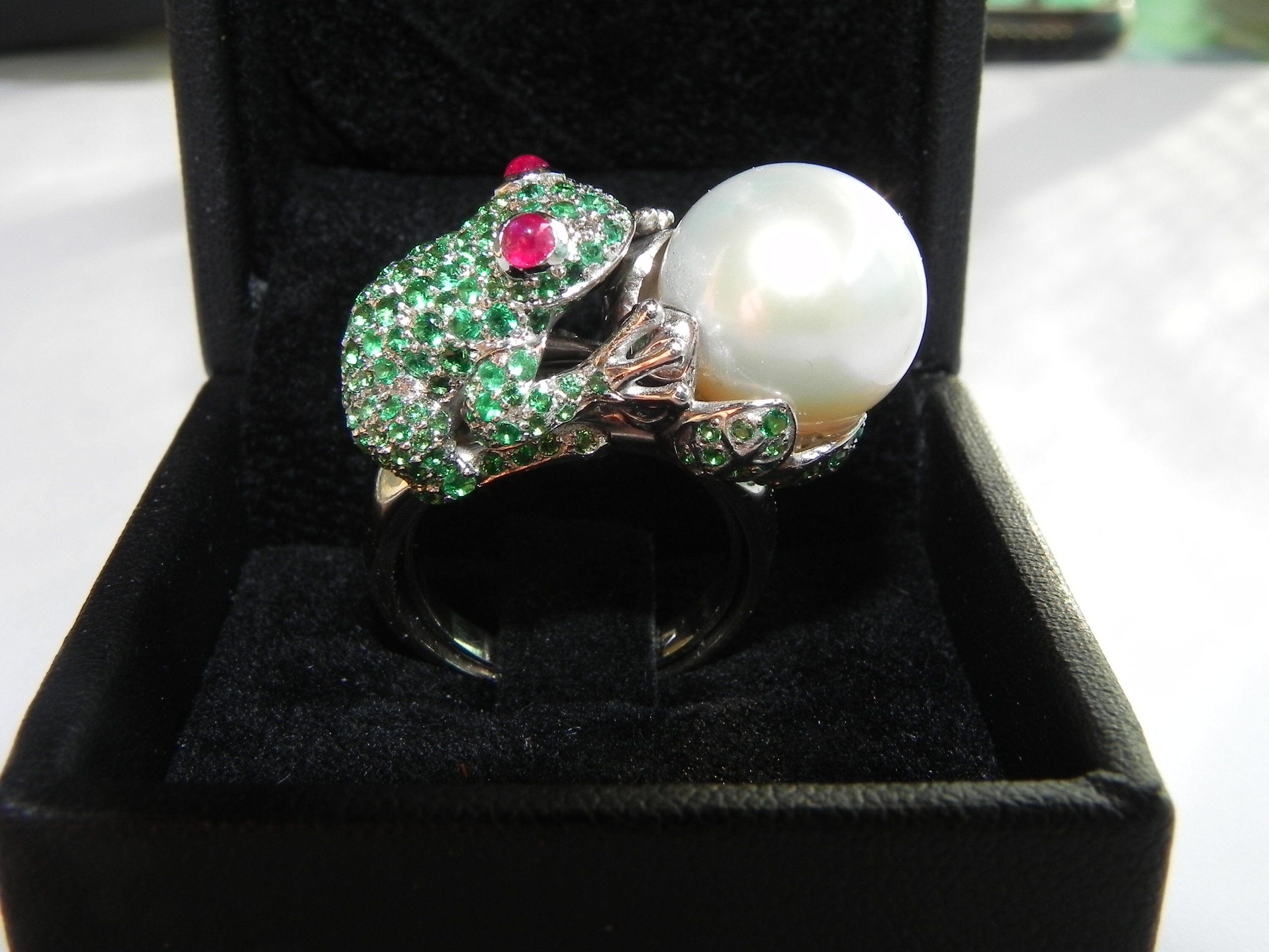Animalier Frog Ring 18kt White Yellow Emeralds Rubies Made in - Etsy