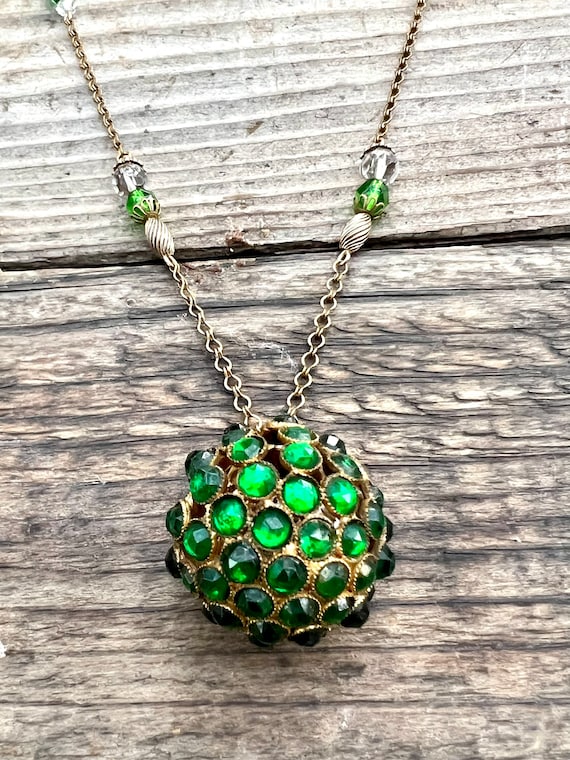 Antique/Vintage Emerald Green Colored Stone Orb/Spher… - Gem