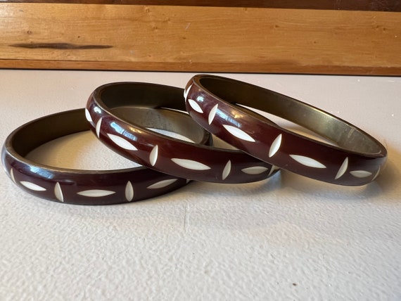 Vintage Carved Inlaid bone and Brass Bangle, Chocolat… - Gem