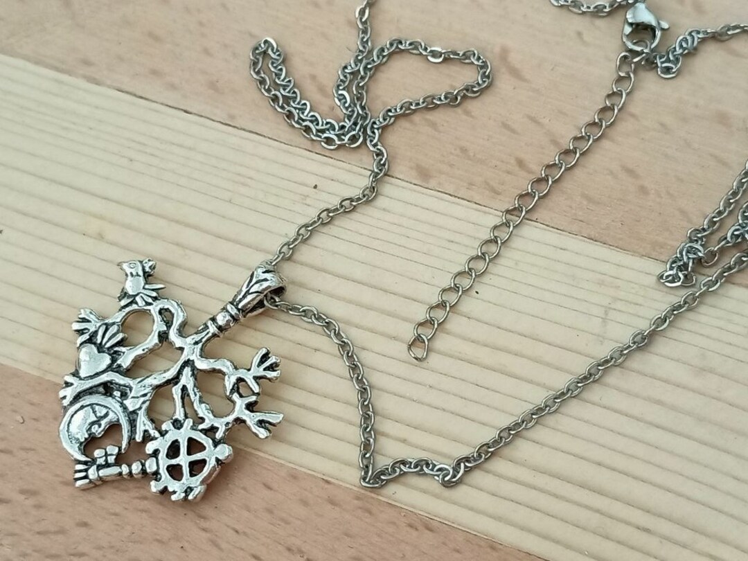 Witch's Cimaruta Amulet Necklace • Protection Witches Necklace ...