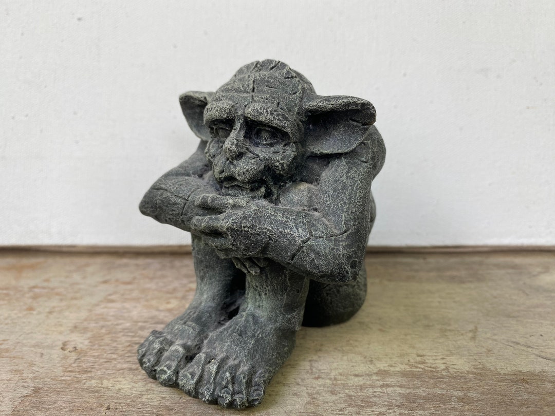 1996 U.D.C Resin Gargoyle Figure Signed by Artist, Seated Gray Gargoyle ...