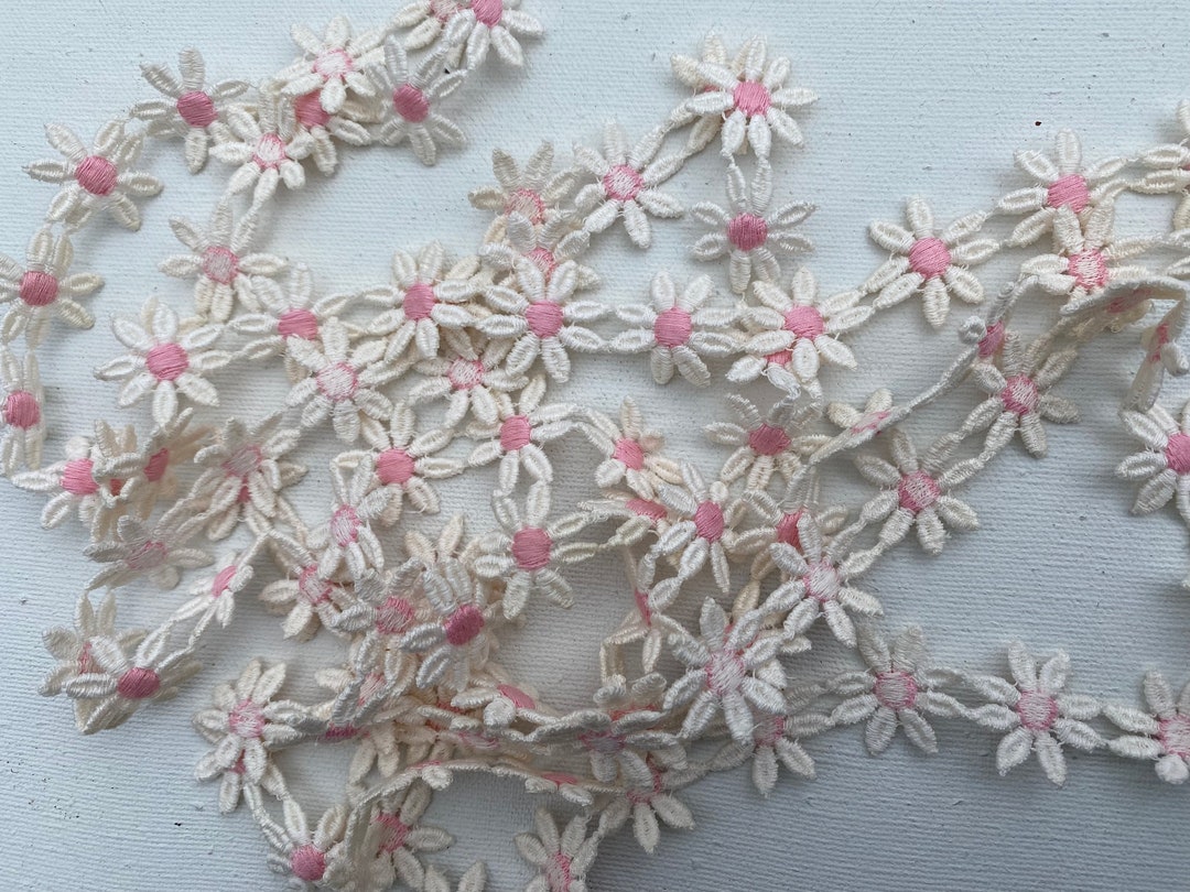 70's Vintage Daisy Sewing Trim, Pink and White Daisy Trim, Groovy ...