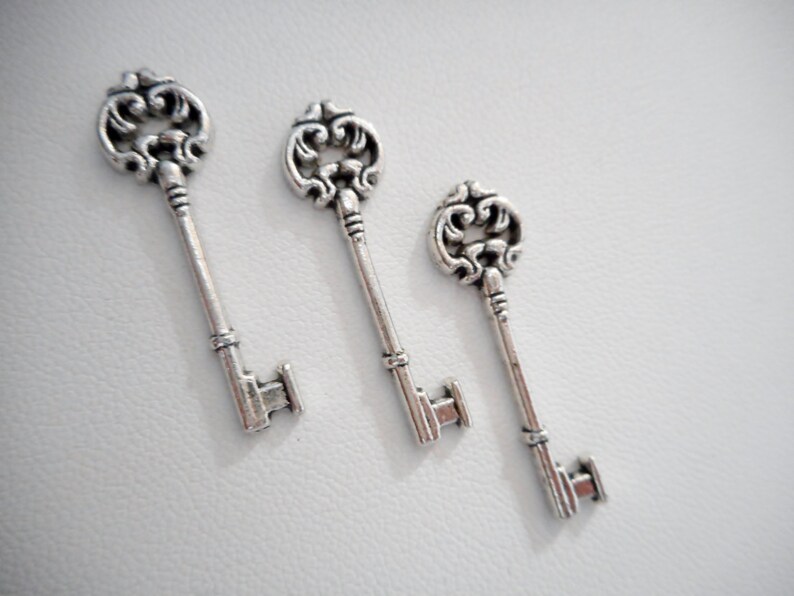 10 Key Charms, Silver Tone Key Charms, Bracelet Charms, Jewelry Charms ...