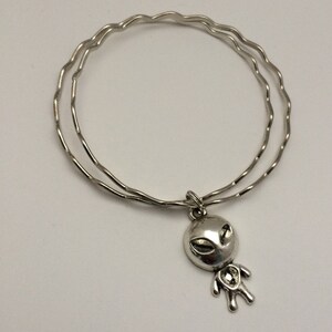 Alien Bracelet, Alien Charm Bangle, Sci Fi Jewelry, Alien Charm Jewelry ...