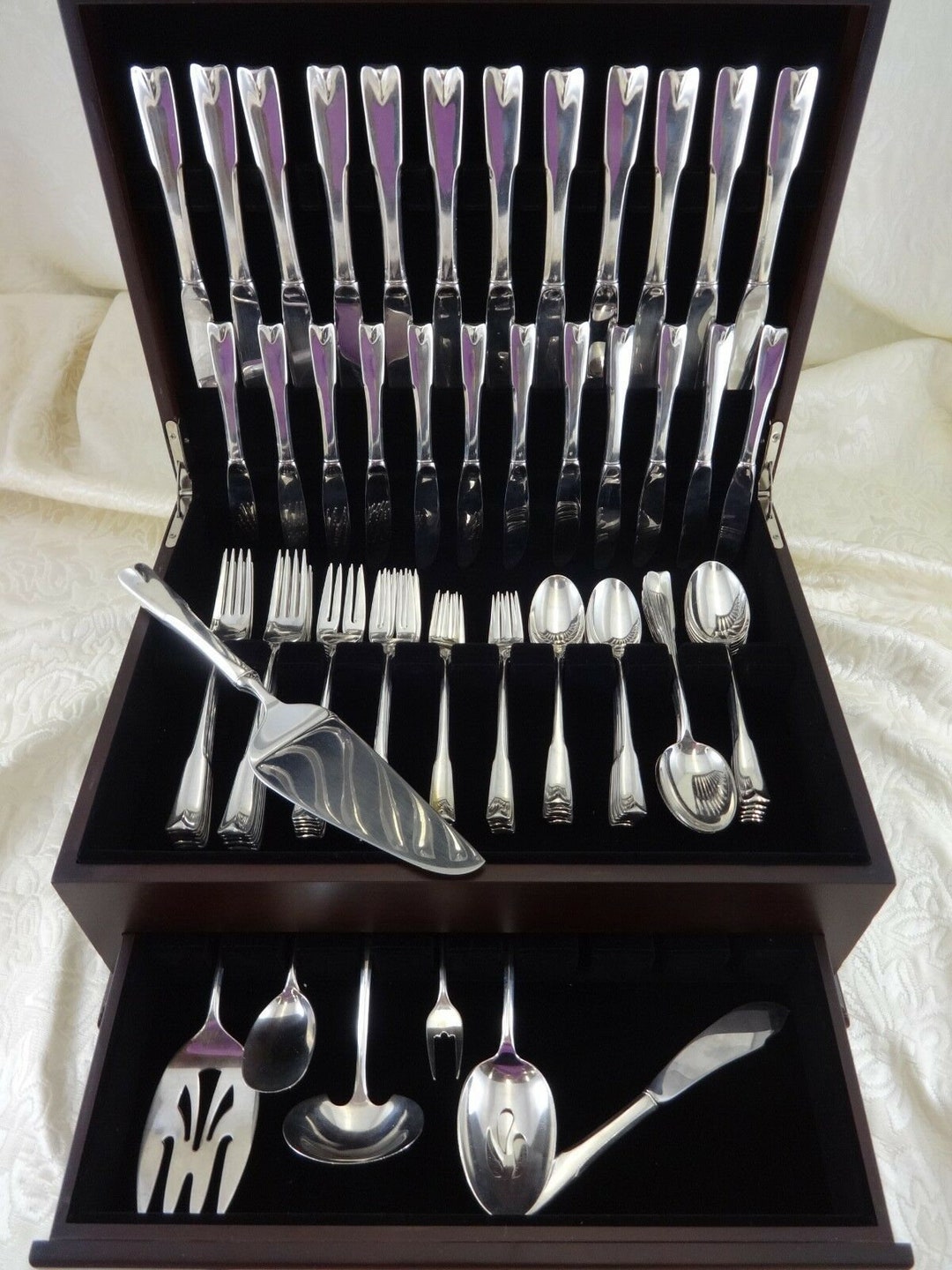 Colonial Theme by Lunt Sterling Silver Flatware Set Service 92 Pieces ...