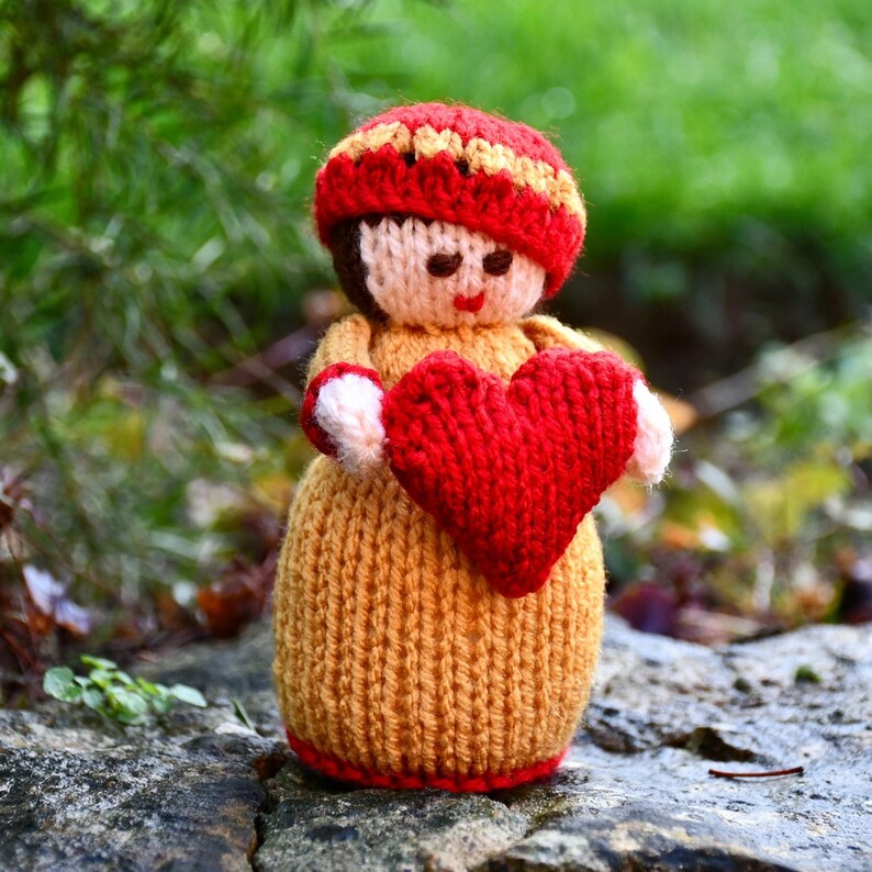 Valentine's Heart Doll Knitting Pattern: Knitted Toys (digital Download ...